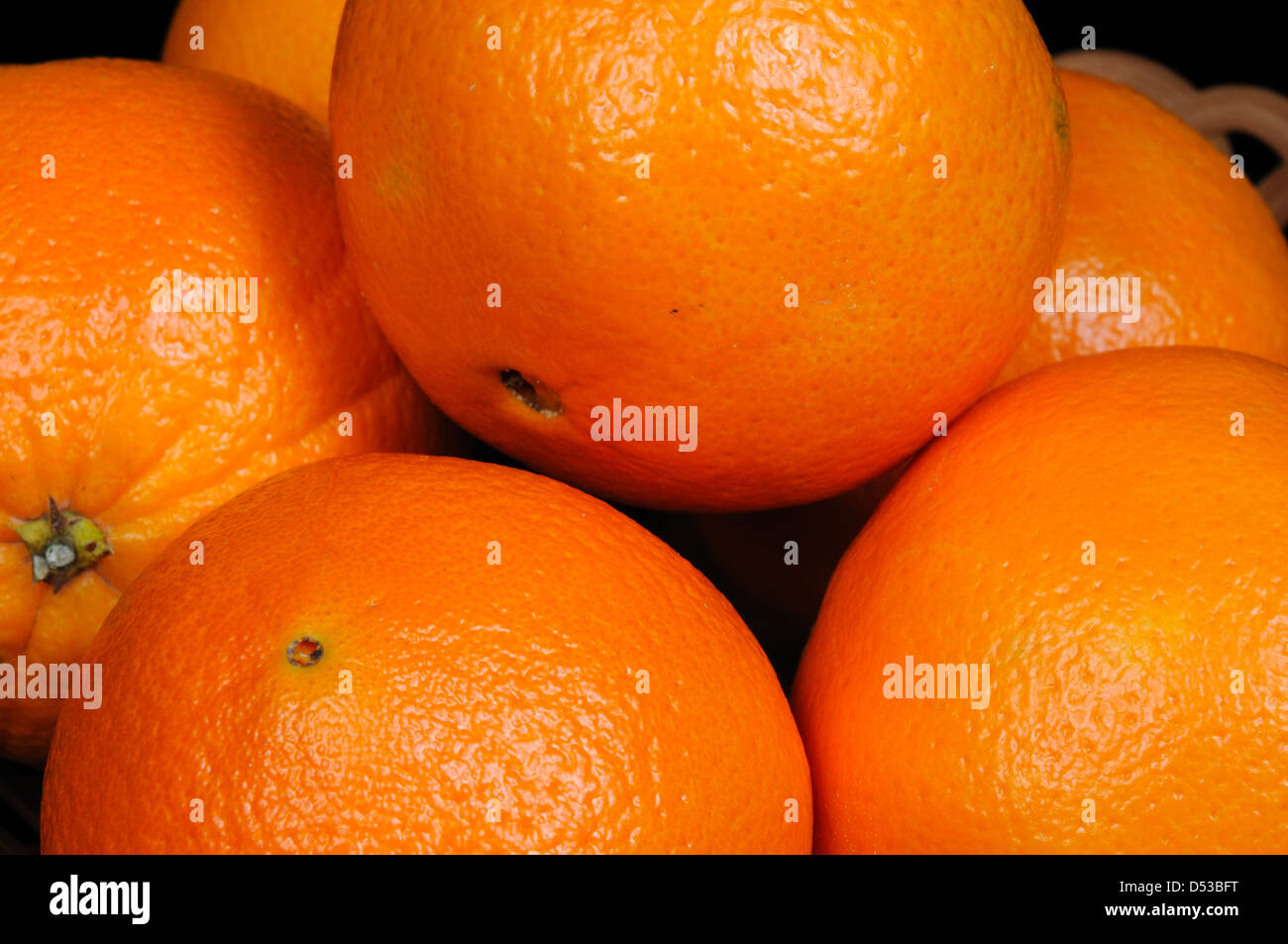Whole orange fruit hi-res stock photography and images - Alamy