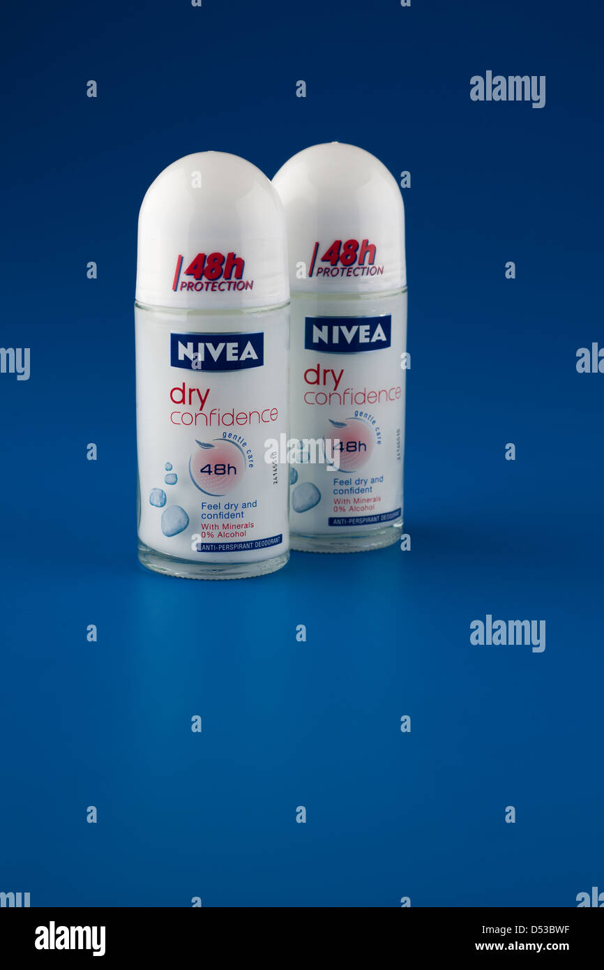 Nivea container hi-res stock photography and images - Alamy