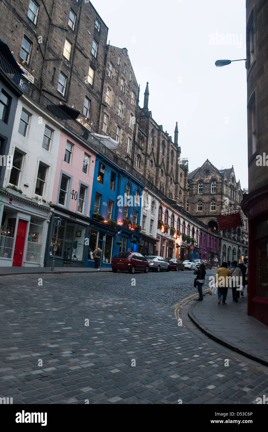 Edinburgh street view Stock Photo - Alamy