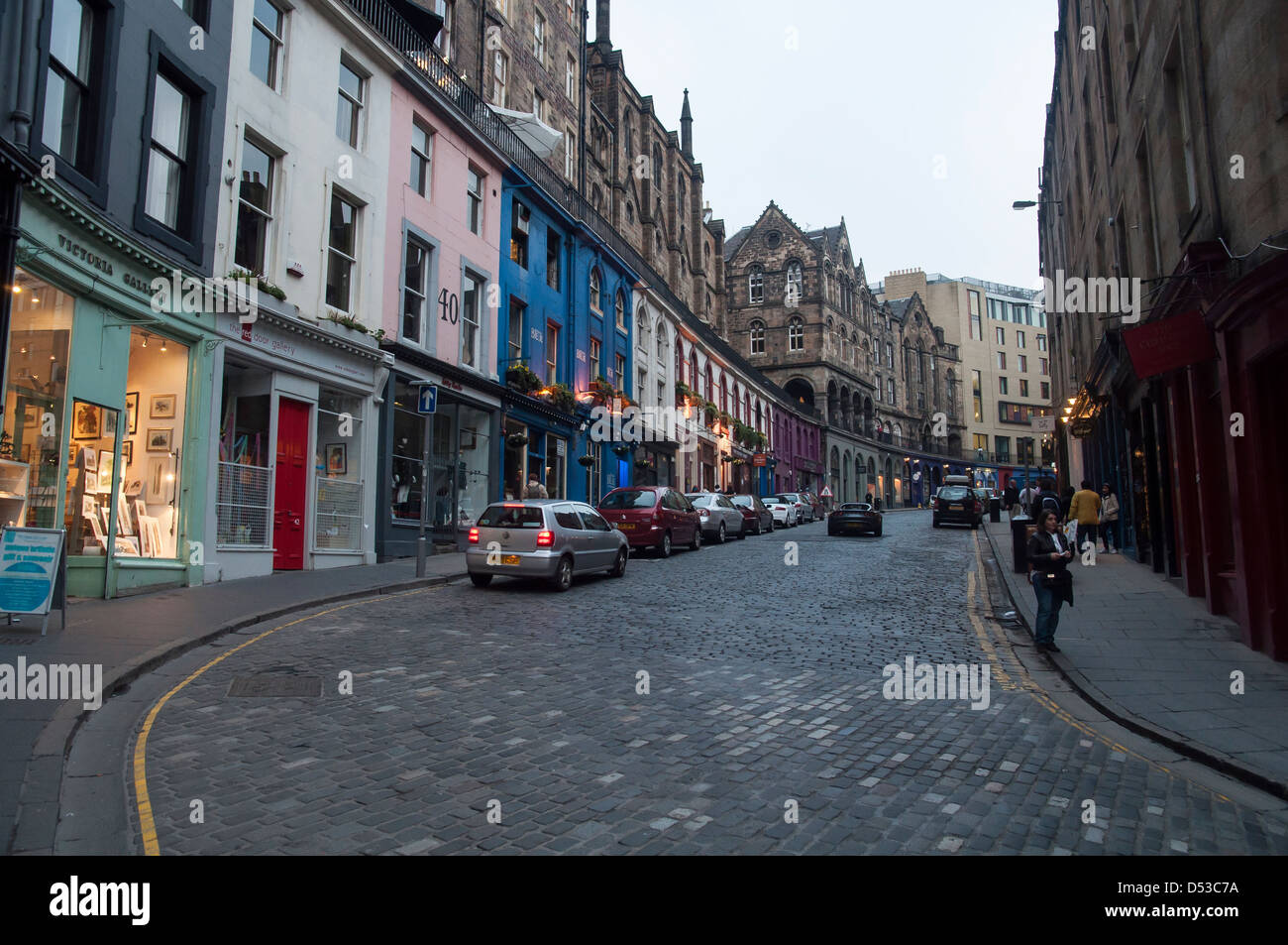 Edinburgh street view Stock Photo - Alamy