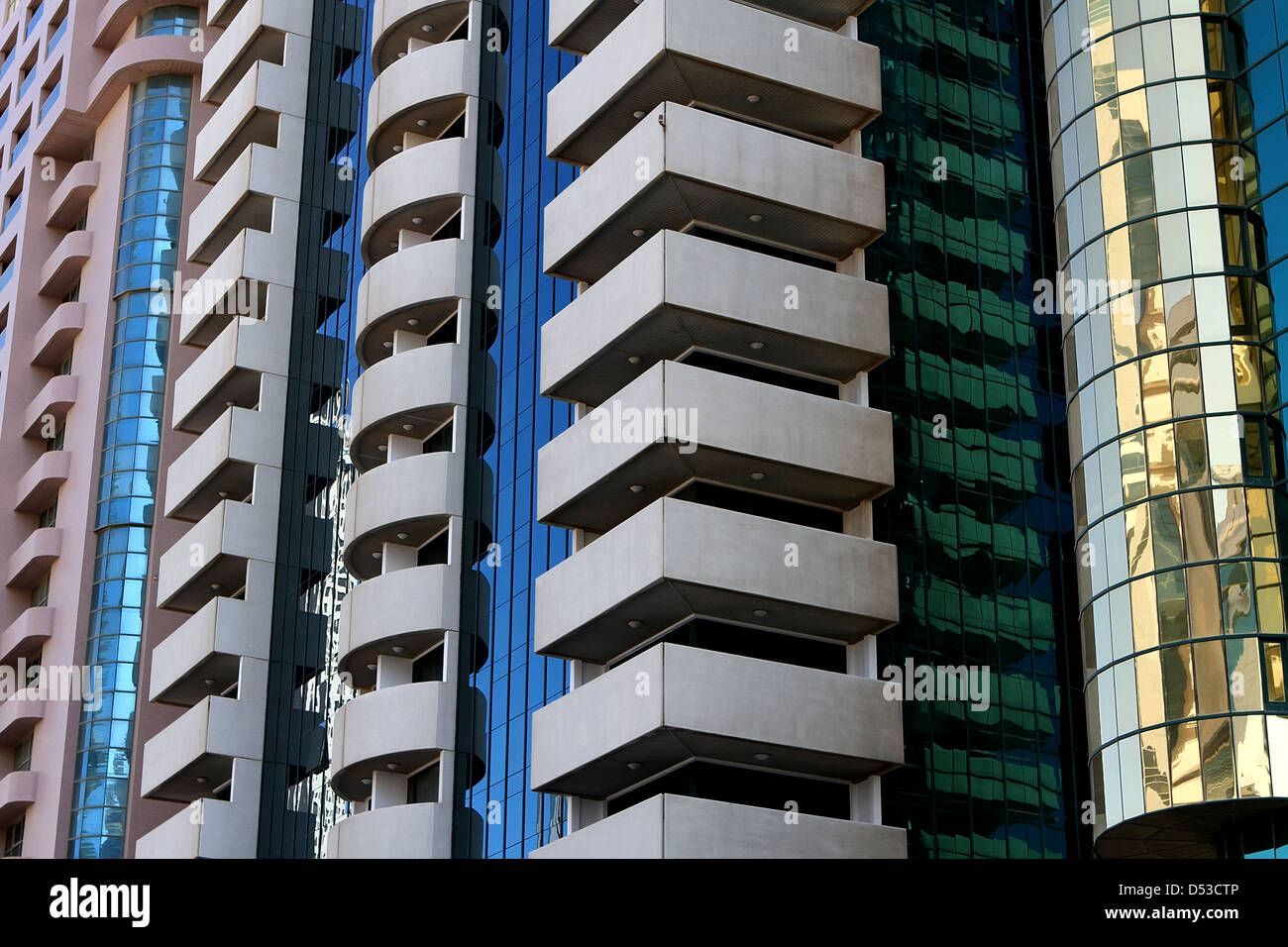 Big building hi-res stock photography and images - Alamy
