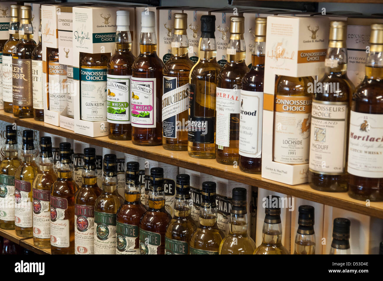 Tomintoul whisky castle hi-res stock photography and images - Alamy