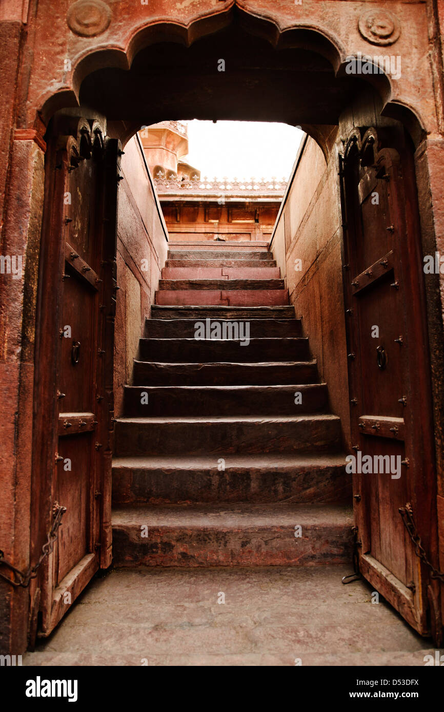 Agra fort hi-res stock photography and images - Alamy