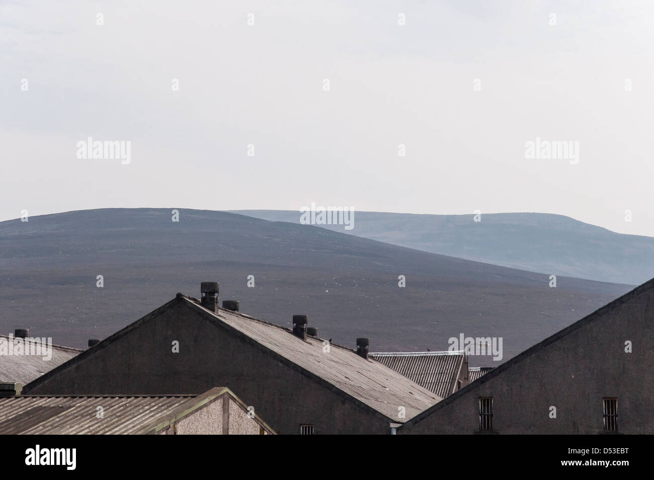 Whisky distillery exteriors with bonded warehouse Stock Photo - Alamy