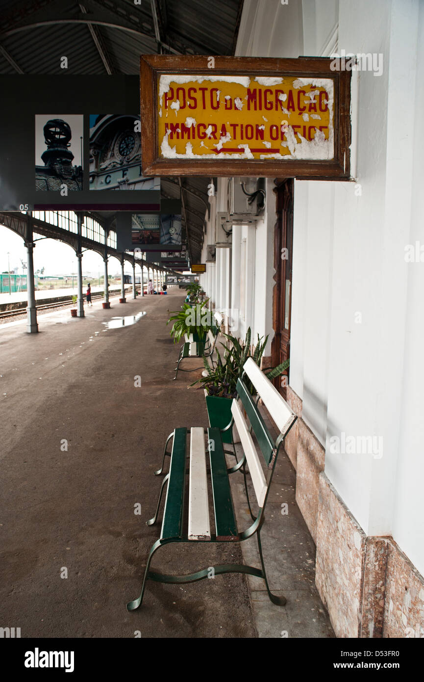 Maputo Railway Station, Mozambique Stock Photo - Alamy