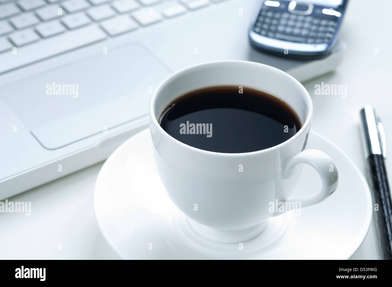 Phone laptop breakfast hi-res stock photography and images - Alamy