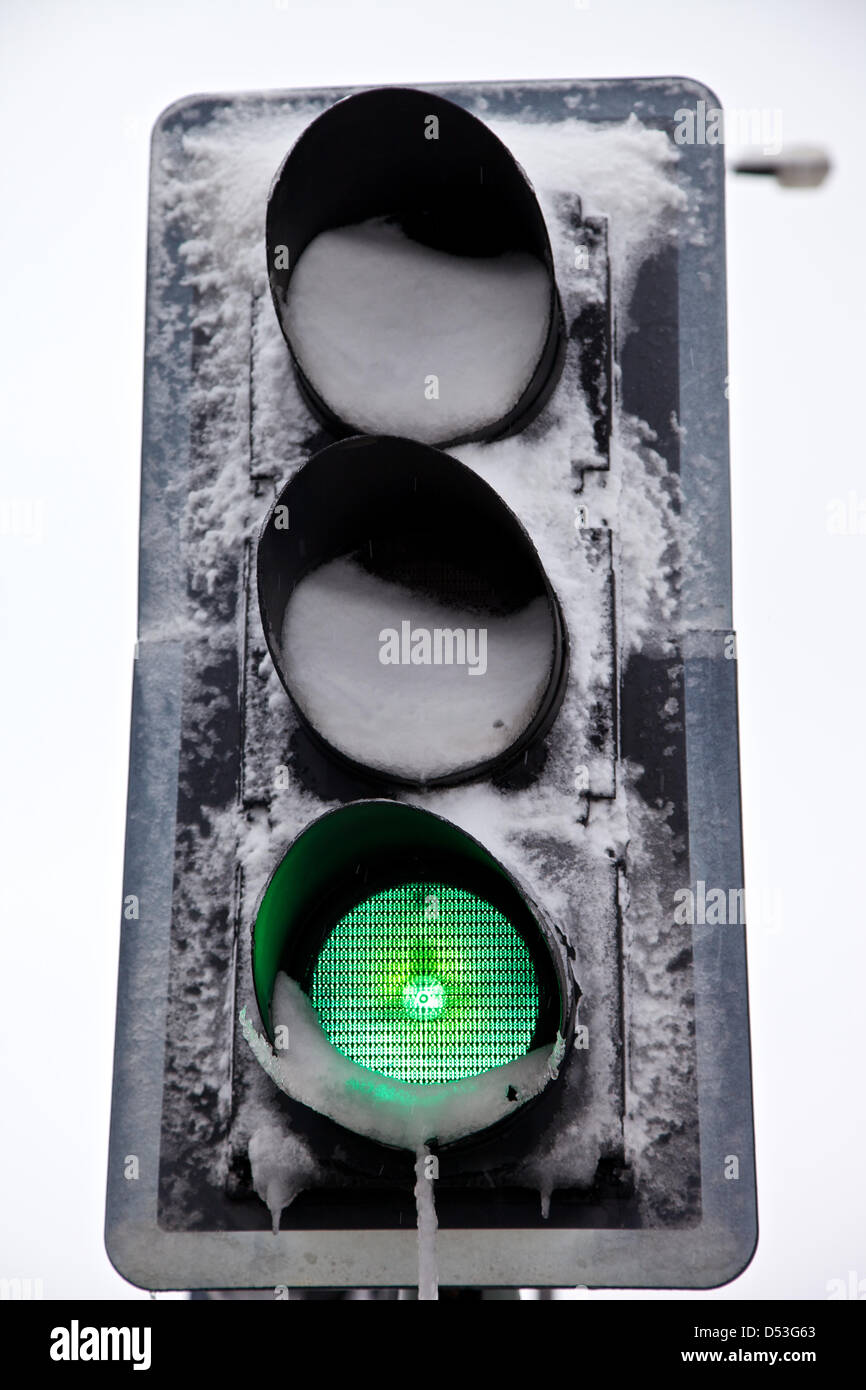 Heavy snow hits the uk hi-res stock photography and images - Alamy