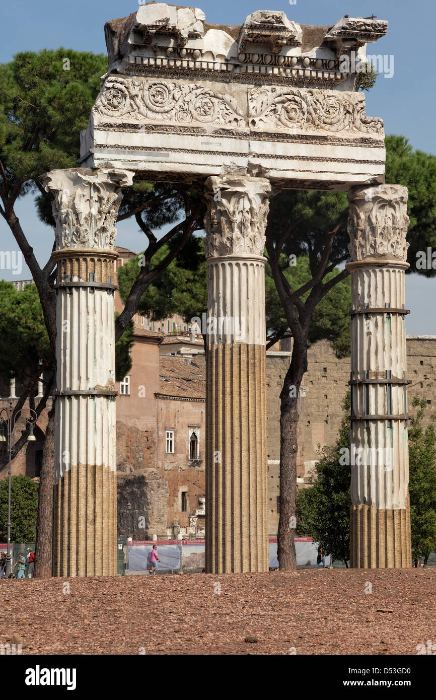 Three classical columns hi-res stock photography and images - Alamy