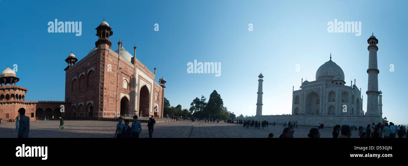 Morning view of the Taj Mahal, Agra, Uttar Pradesh, India Stock Photo ...