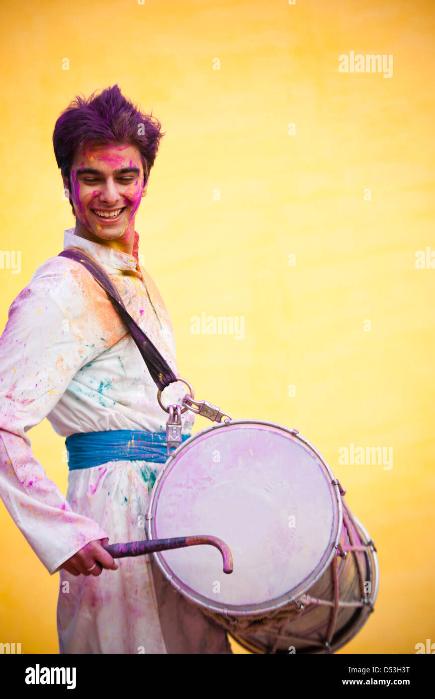 Man playing musical instrument dhol hi-res stock photography and images ...