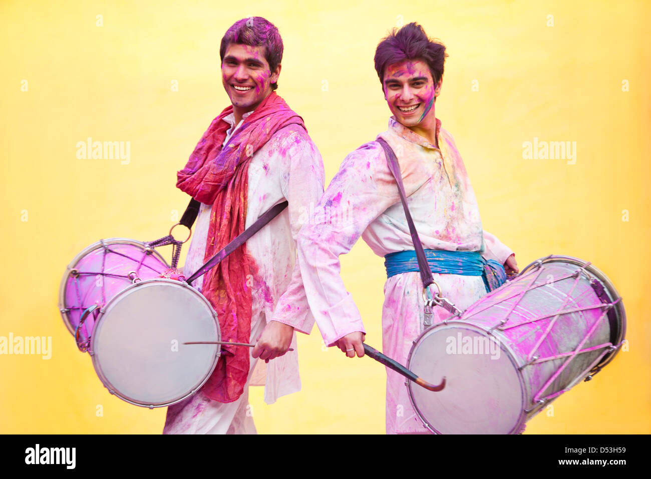 Dhol hi-res stock photography and images - Alamy