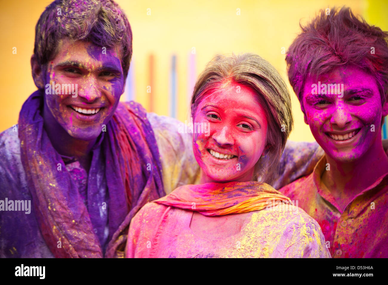 Holi people posing hi-res stock photography and images - Alamy
