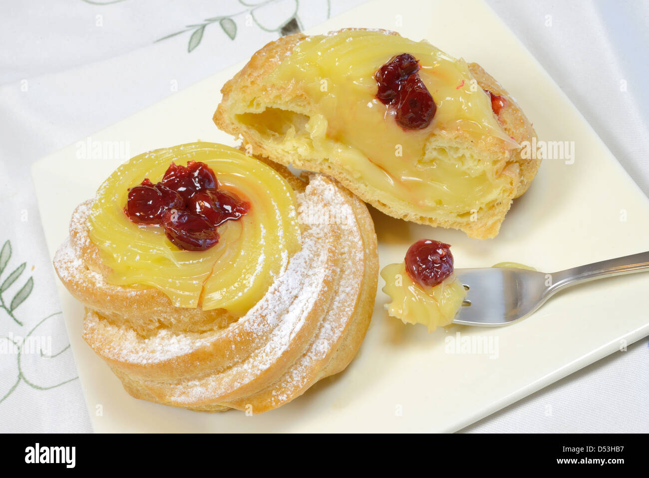 original neapolitan zeppole Stock Photo - Alamy