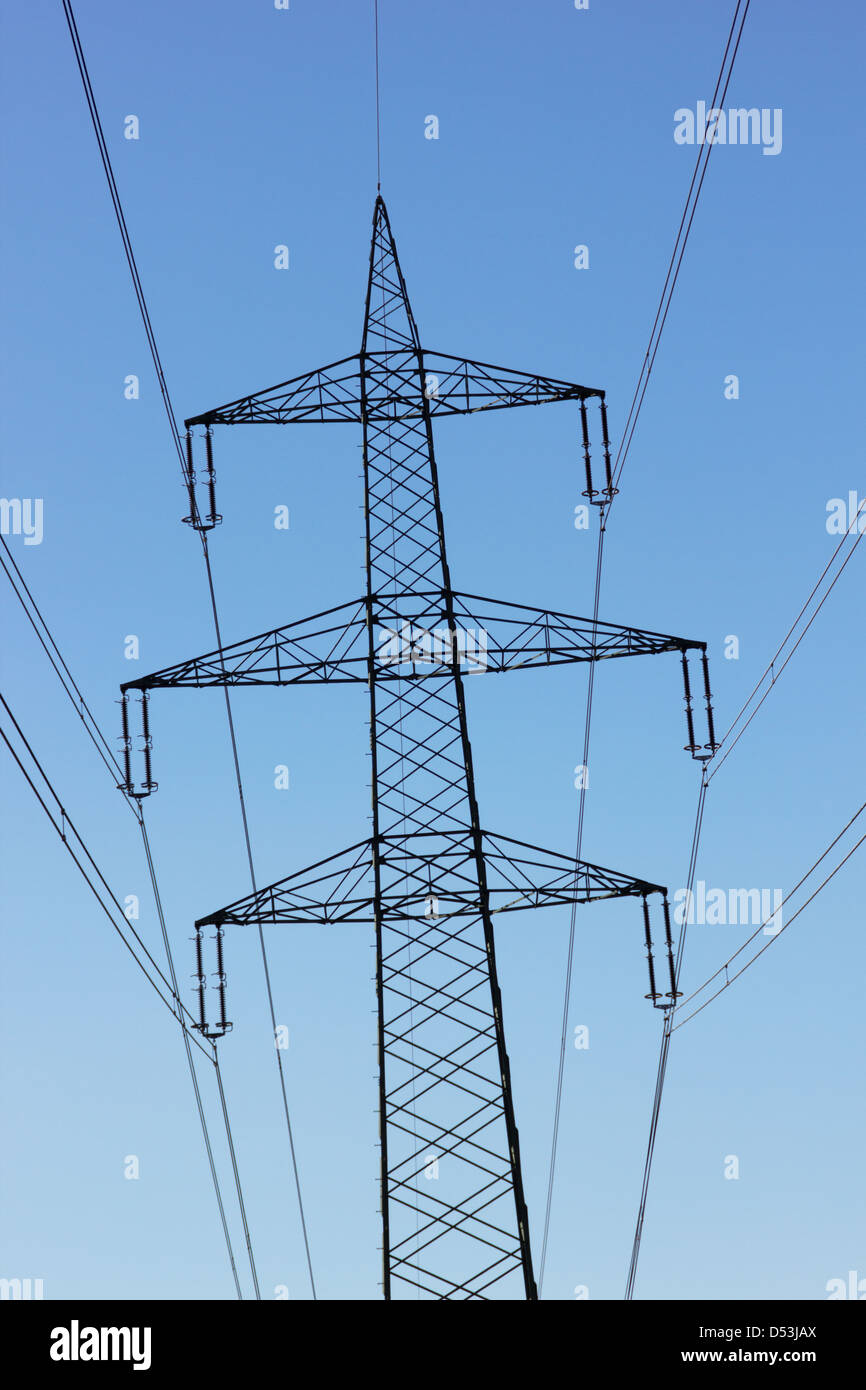 High truss pole hi-res stock photography and images - Alamy
