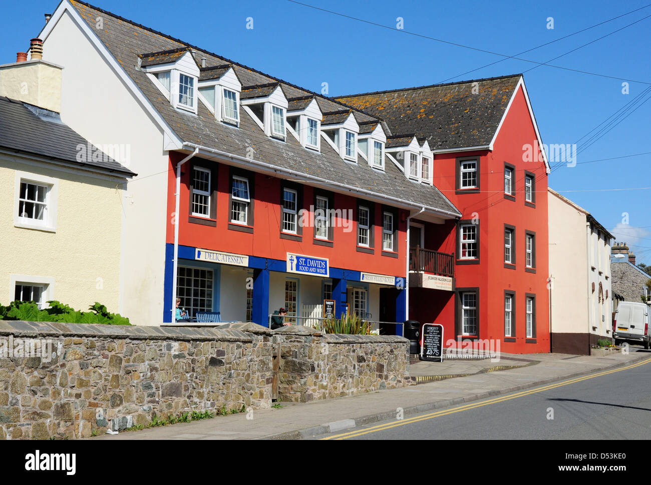 Brightly coloured shop, St David's, Pembrokeshire, Wales, UK Stock ...
