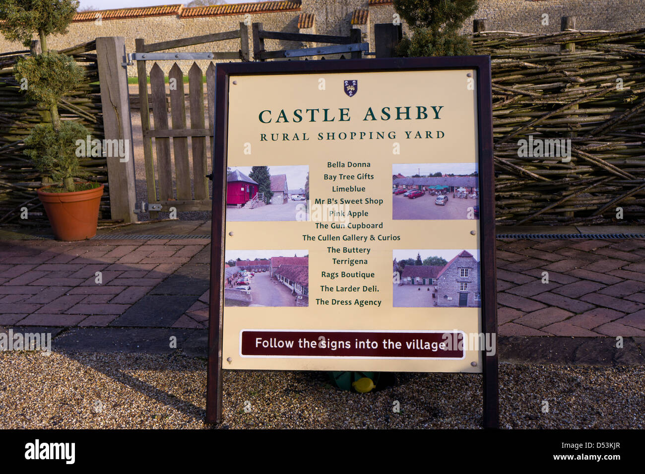 Castle ashby rural shopping yard hi-res stock photography and images ...
