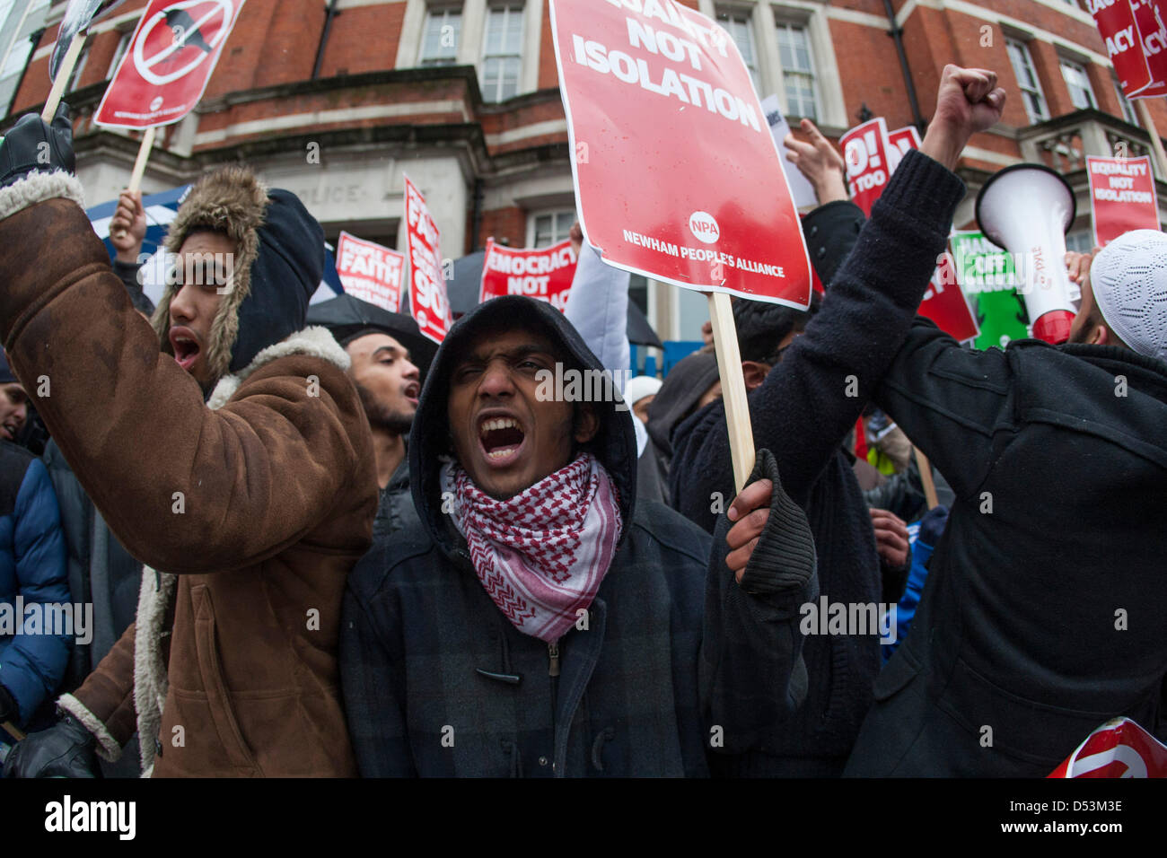 Mosque muslim demonstration uk hi-res stock photography and images - Alamy