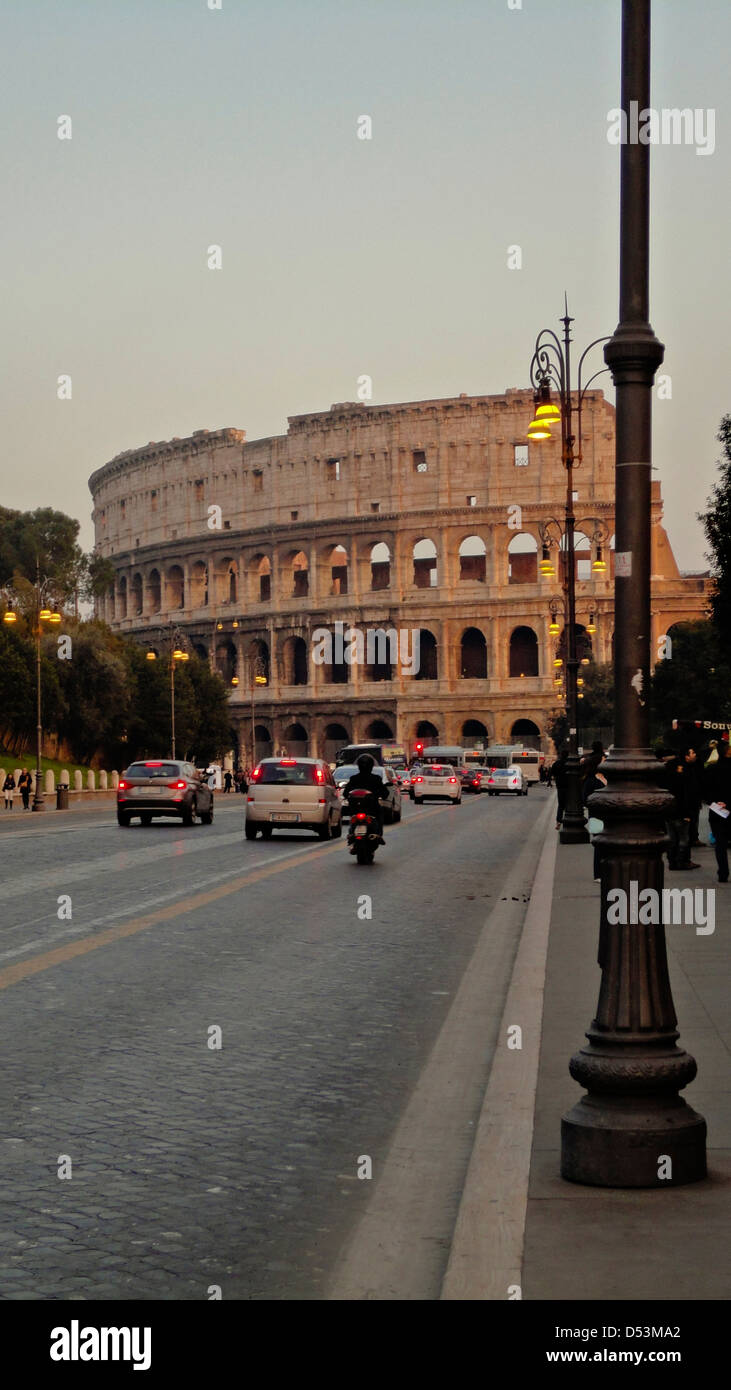 Colosseum roma medieval construction hi-res stock photography and ...