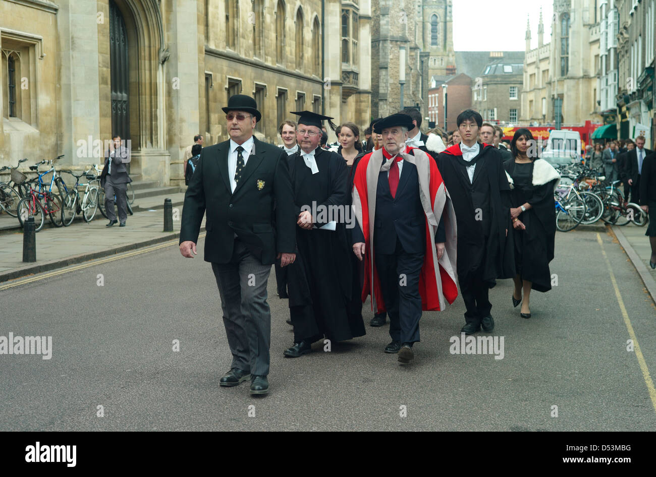 Cambridge Graduation Day, Cambridge, England, May 2010. Bustling ...