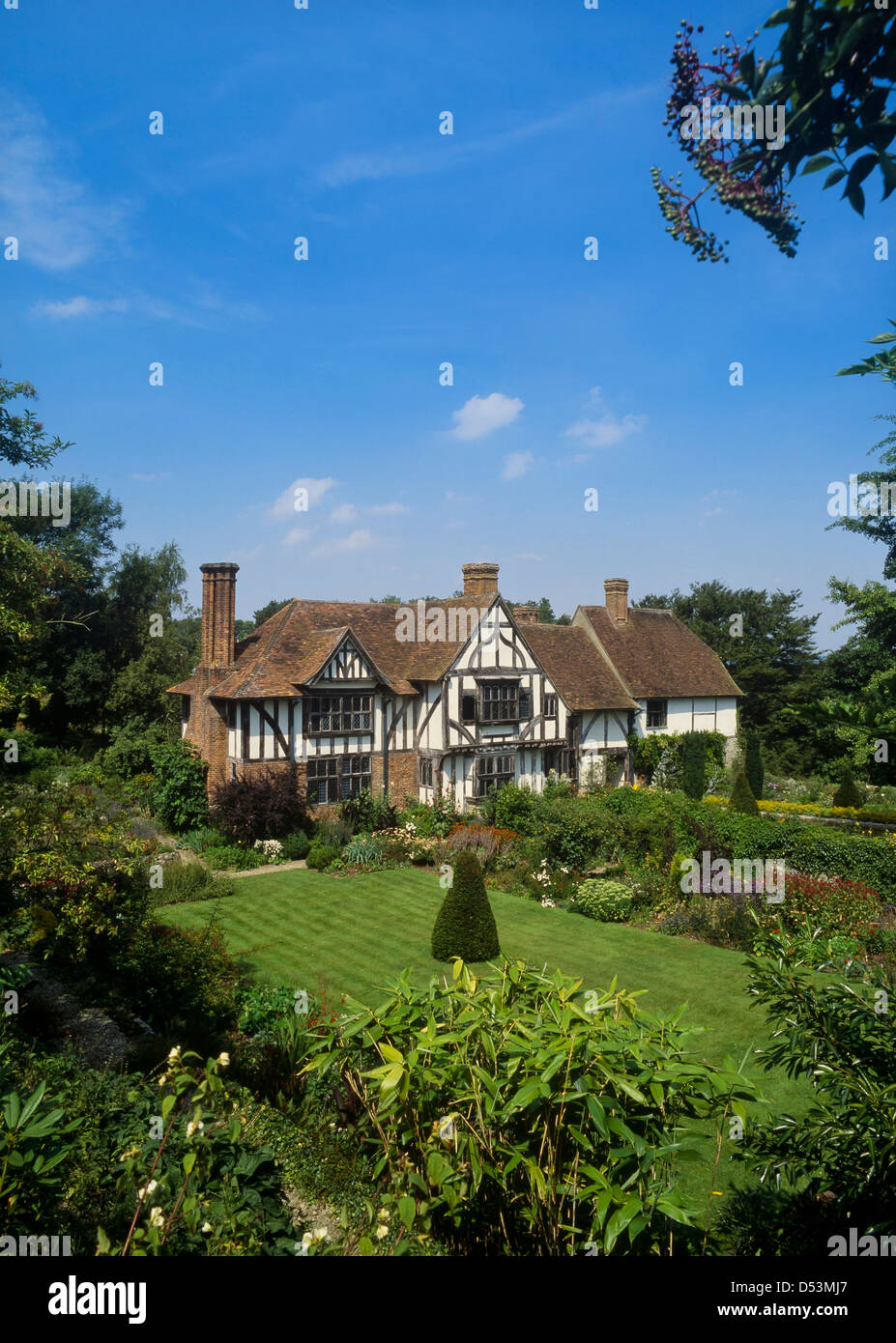 Stoneacre; a 15th-century half timbered yeoman's house, Otham ...