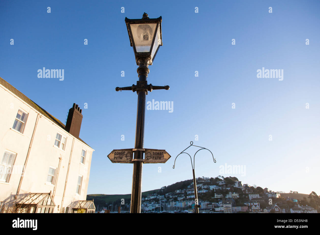 Old fashioned wooden footpath sign hi-res stock photography and images ...