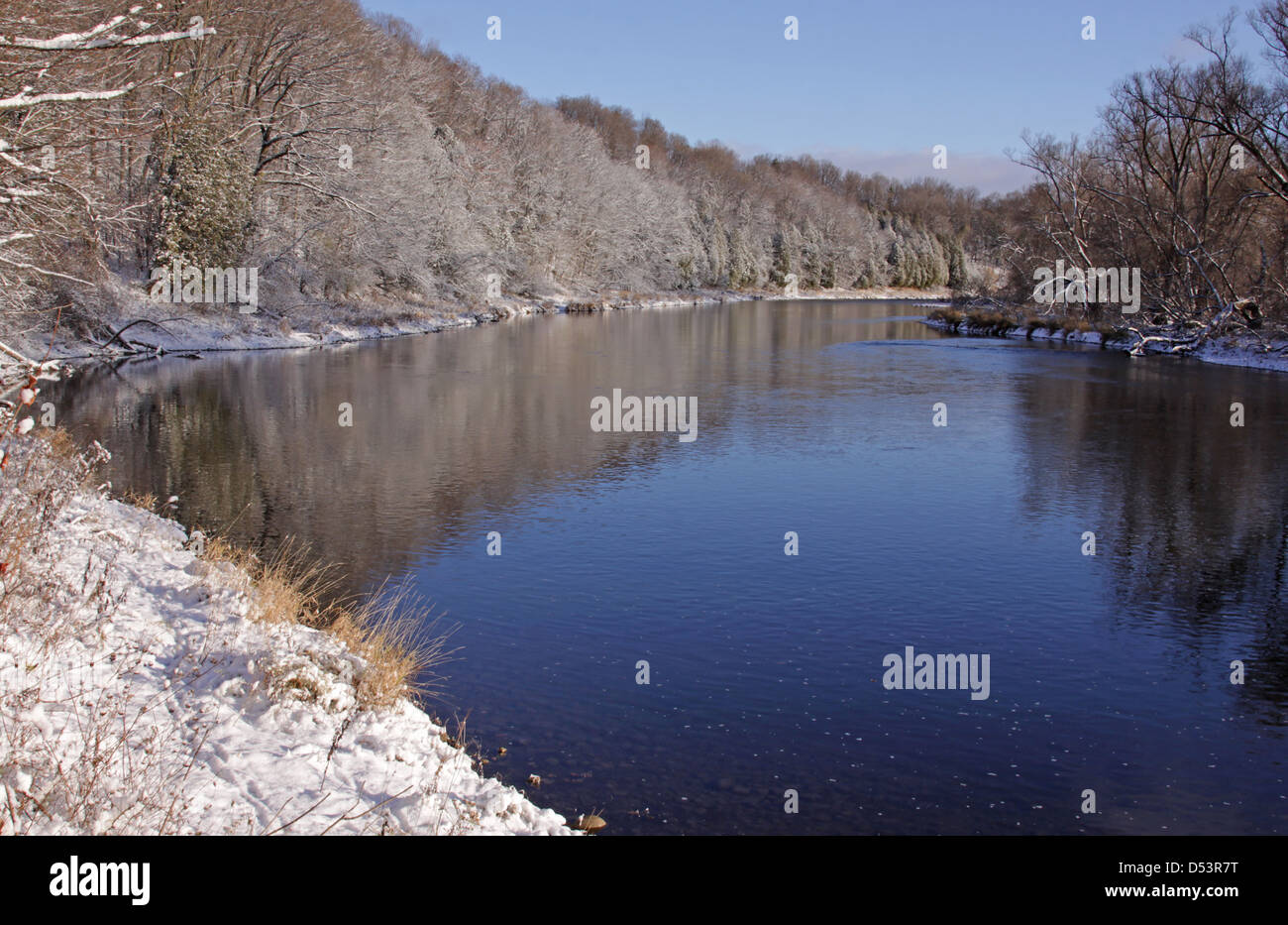 Banks grand river water hi-res stock photography and images - Alamy