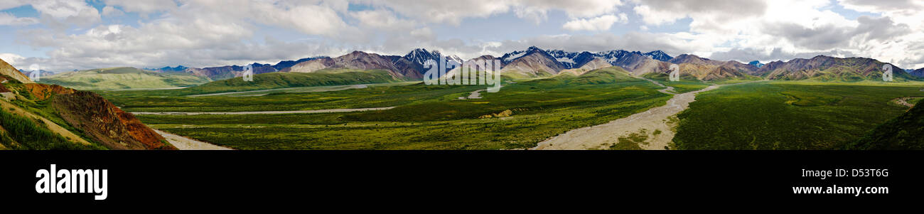 Panorama view south of the Alaska Range from Polychrome Pass, Denali ...