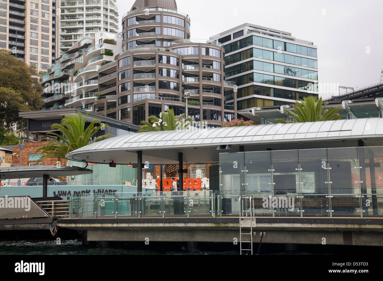 ferry wharf on sydney harbour Stock Photo - Alamy