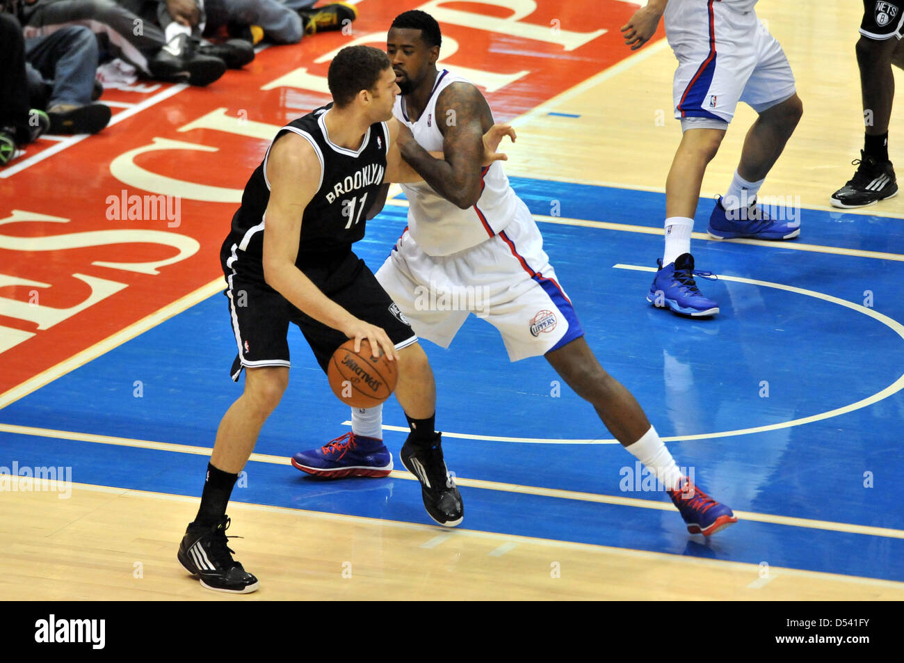 Los Angeles, USA. 23rd March, 2013. Clippers' DeAndre Jordan #6 guards ...