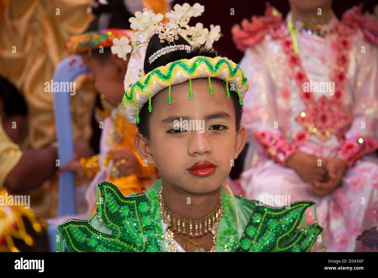Shinbyu novice ceremony hi-res stock photography and images - Alamy