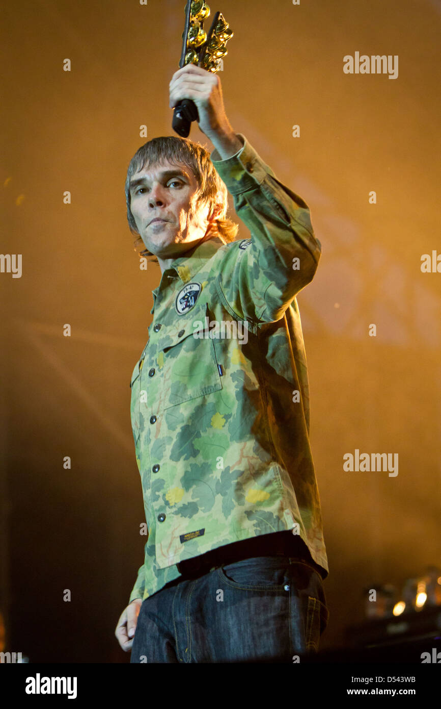 The stone roses band hi-res stock photography and images - Alamy