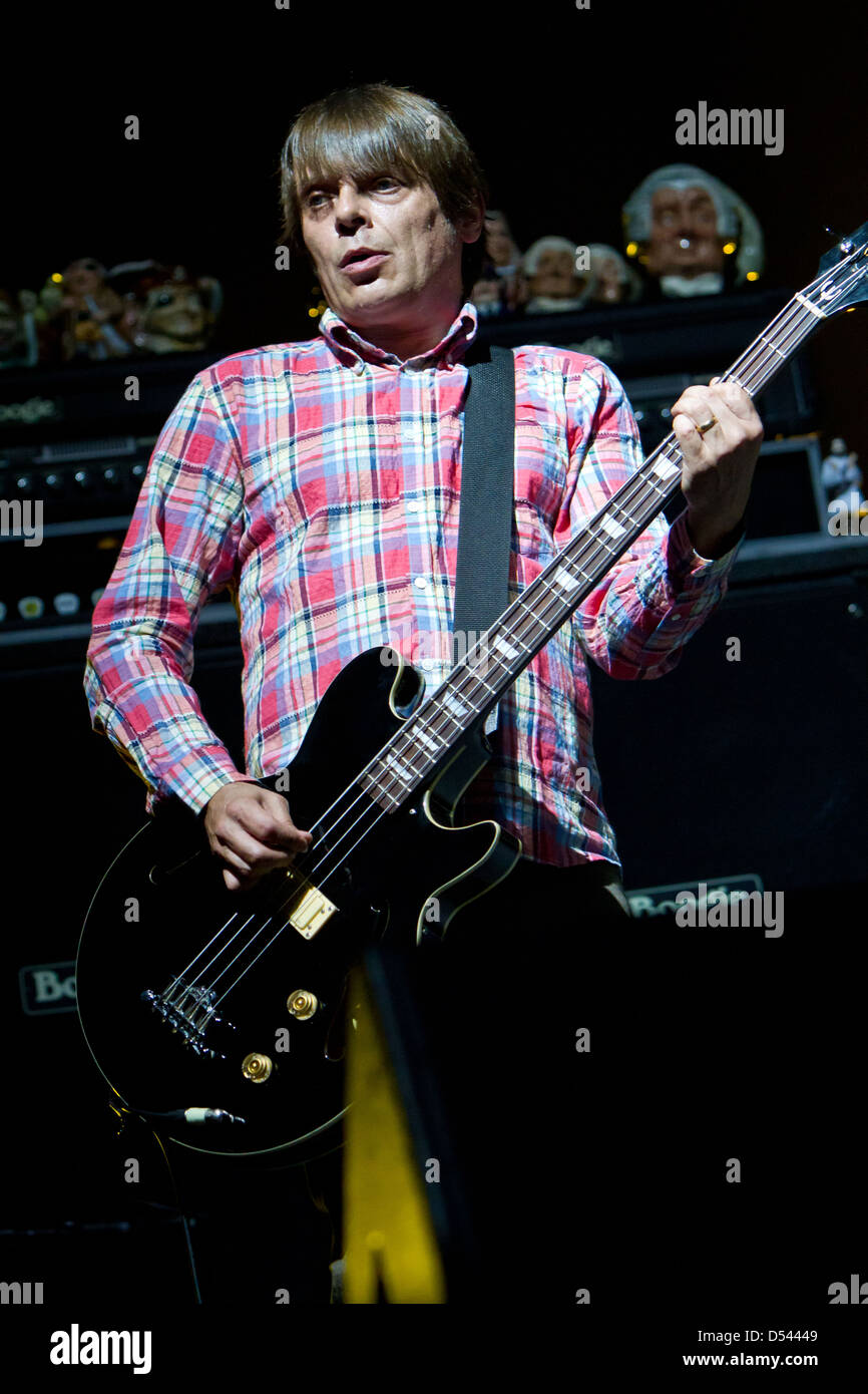 Stone roses hi-res stock photography and images - Alamy