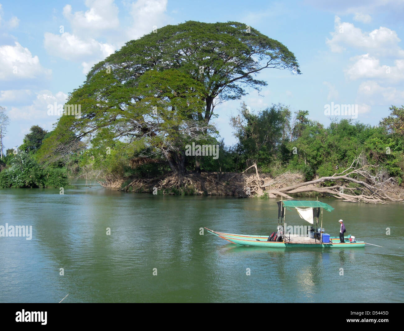 River Mekong landscape at Don Det island on Laos Stock Photo - Alamy