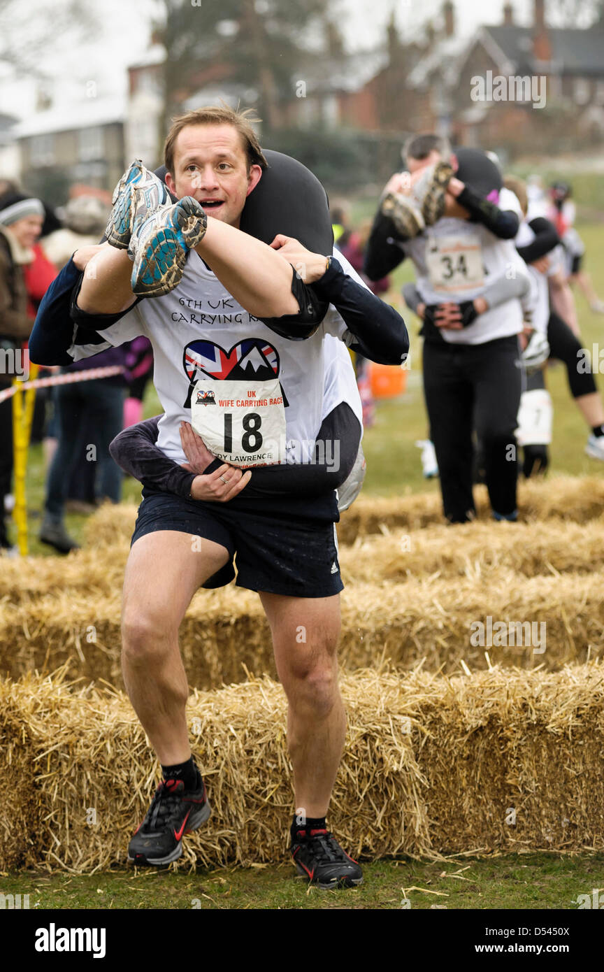 Carry bale of hay hi-res stock photography and images - Alamy