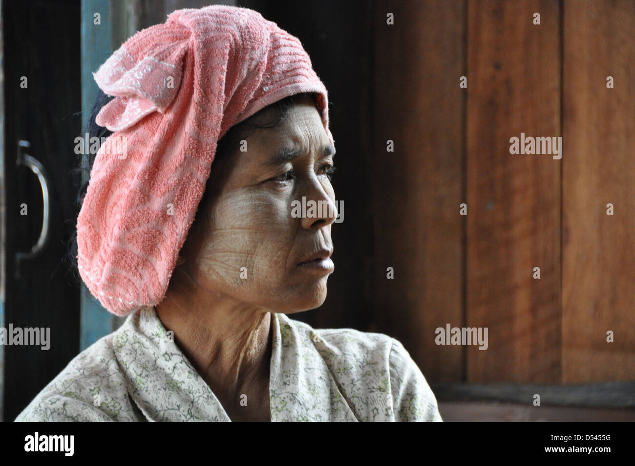 Myanmar, portrait of an indigenous woman Stock Photo - Alamy