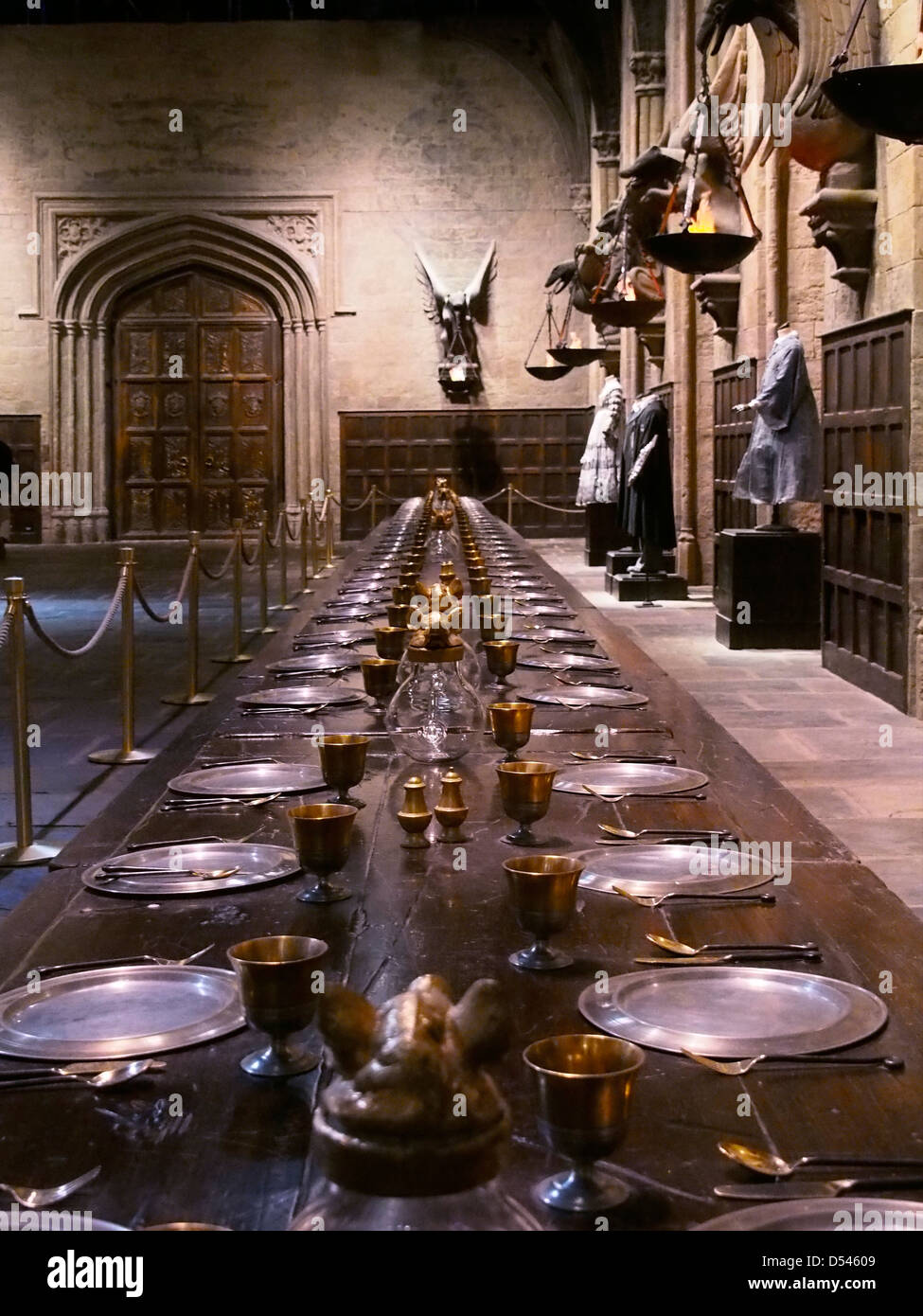 Harry potter hogwarts great hall hi-res stock photography and images ...