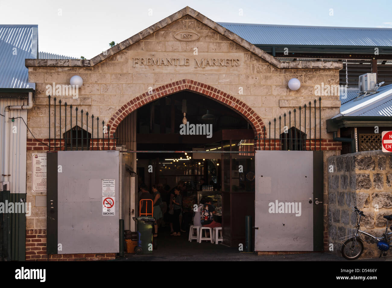 Fremantle market hi-res stock photography and images - Alamy