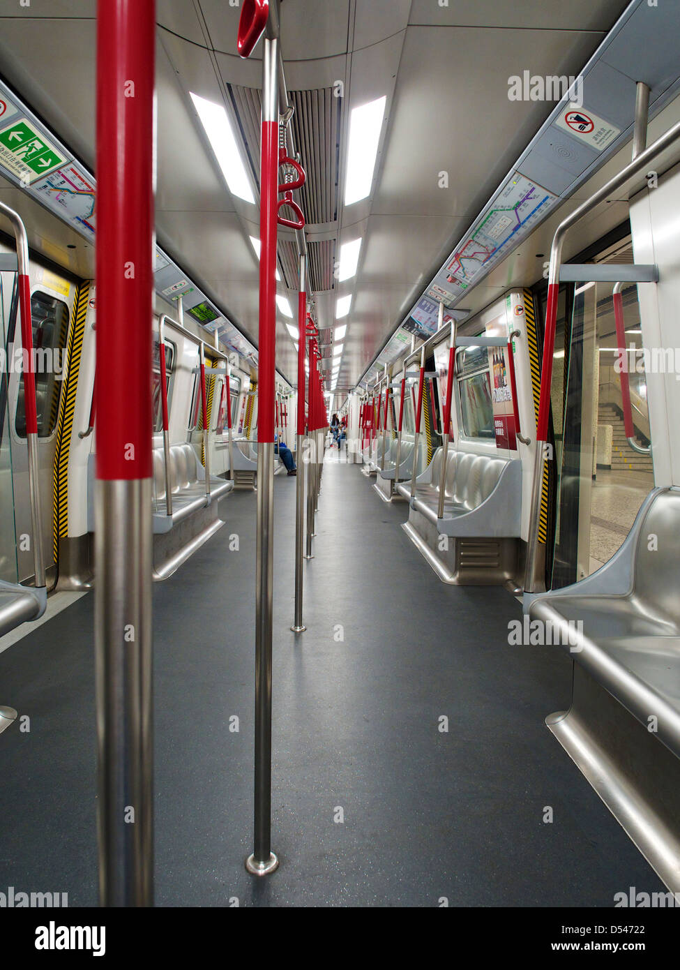 Hong kongs mtr hi-res stock photography and images - Alamy