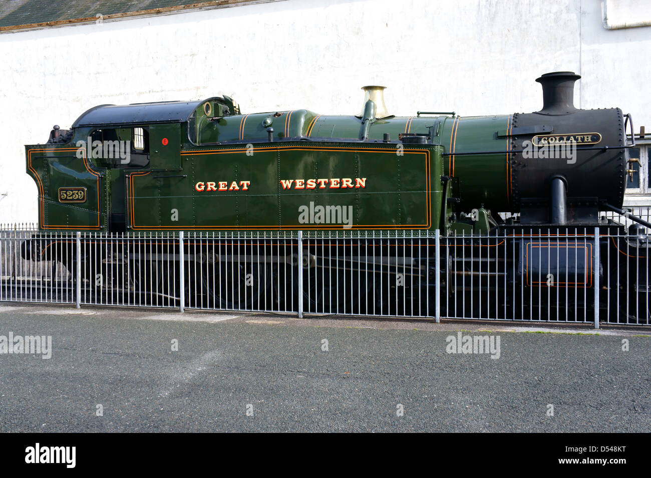 Steam locomotive goliath gwr 5205 hi-res stock photography and images ...