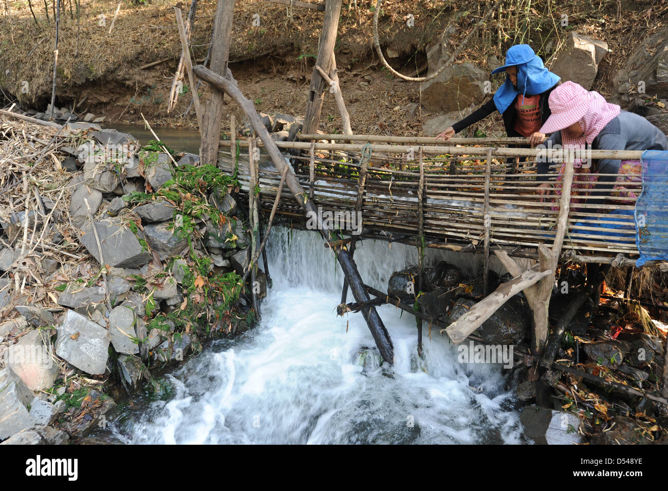 Fish trap at Don Khon island on river Mekong, Laos Stock Photo - Alamy