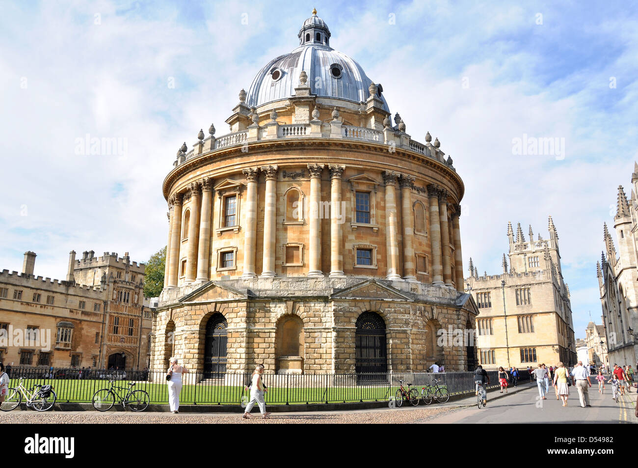 View of the Radcliffe Camera, Bodleian Library, Oxford, United Kingdom ...
