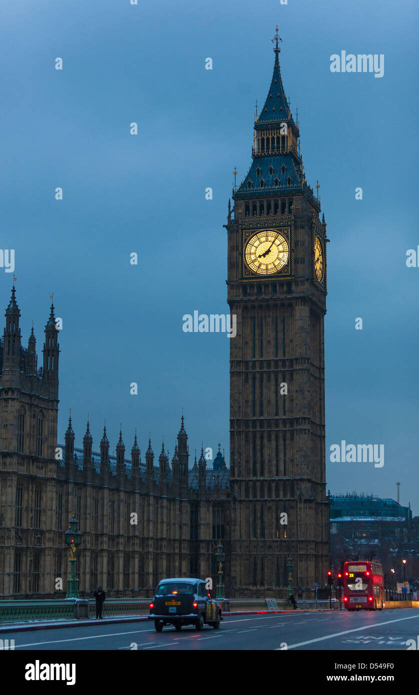 Elizabeth Tower on a winter morning, London, England, UK Stock Photo ...