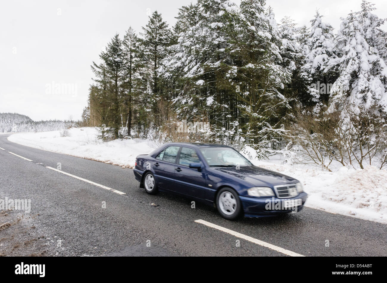 Snow cleared roads hi-res stock photography and images - Alamy