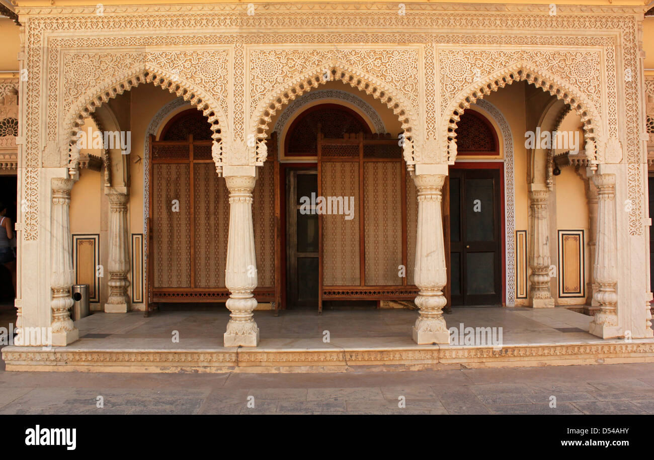 Intricate carvings of Mubarak Mahal City Palace Complex, Jaipur ...