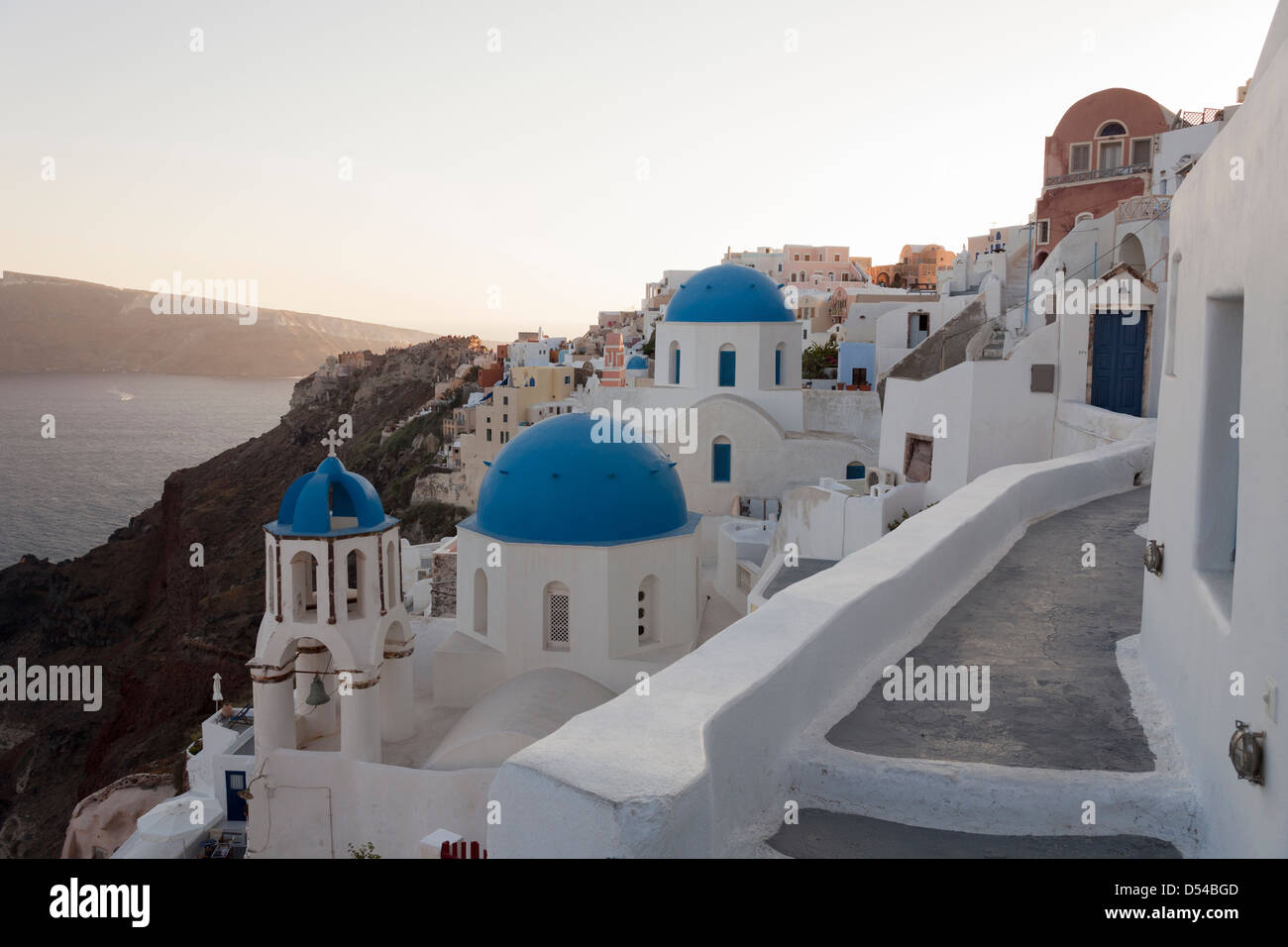 Coastal path, Oia village, Santorini, Greece Stock Photo - Alamy