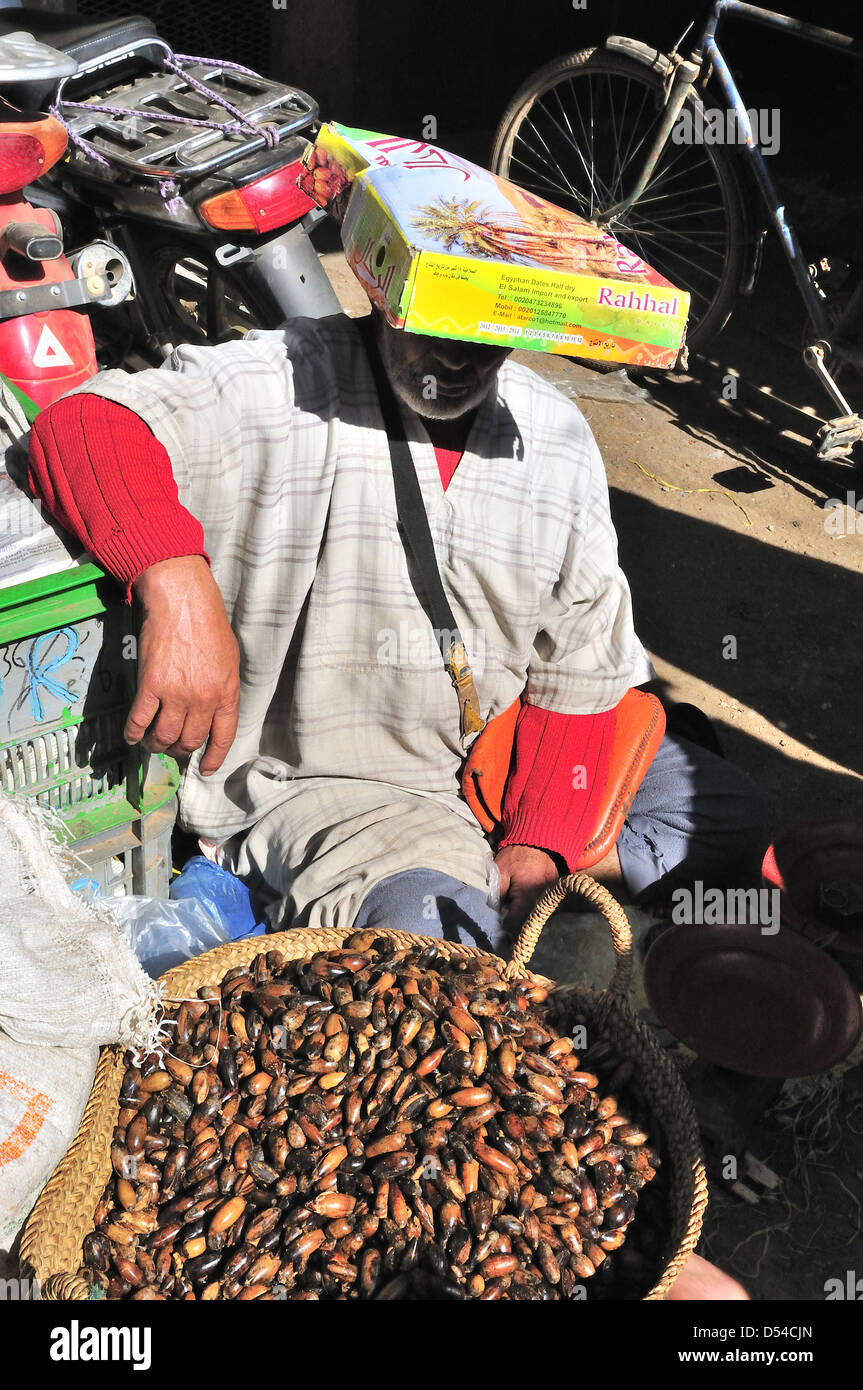 Dates box fruit hi-res stock photography and images - Alamy