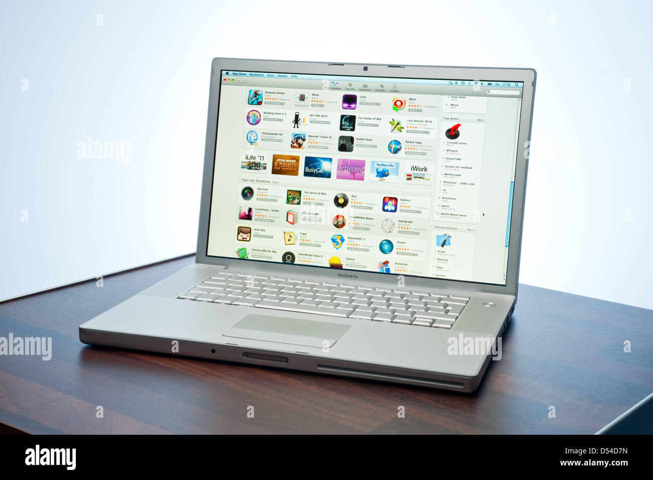 Download on the app store hi-res stock photography and images - Alamy