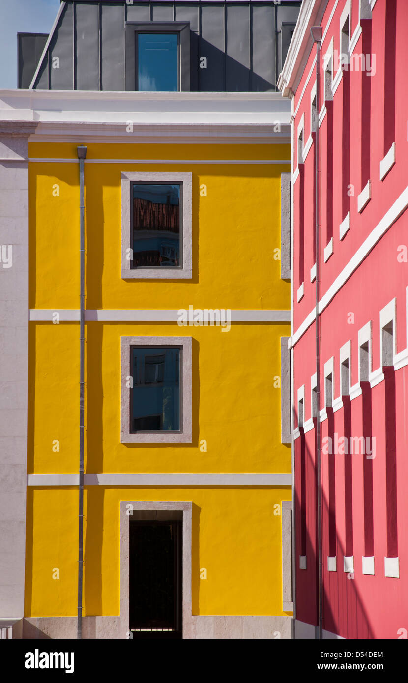Pink and yellow buildings hi-res stock photography and images - Alamy