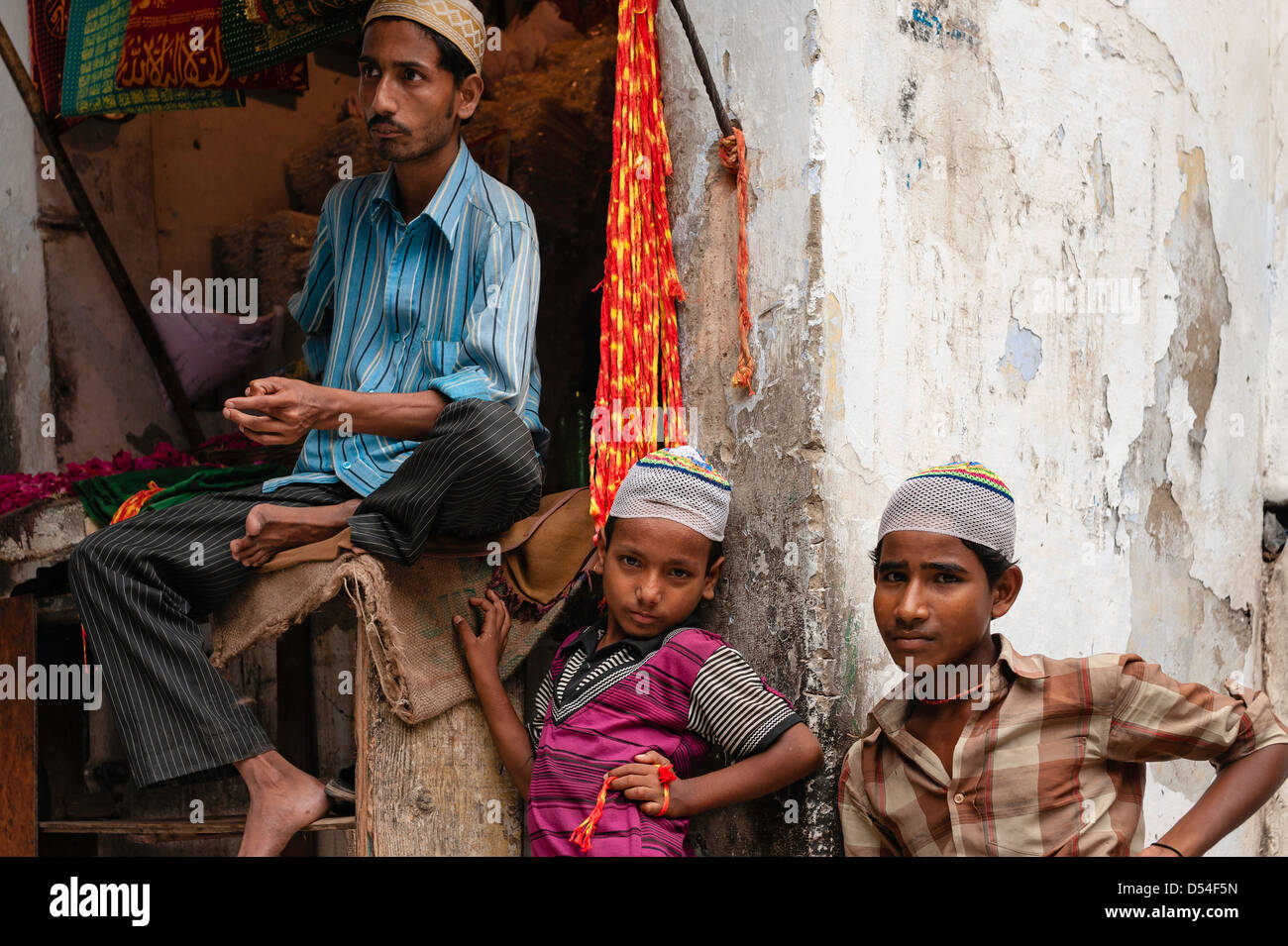 Shopkeeper india hi-res stock photography and images - Alamy