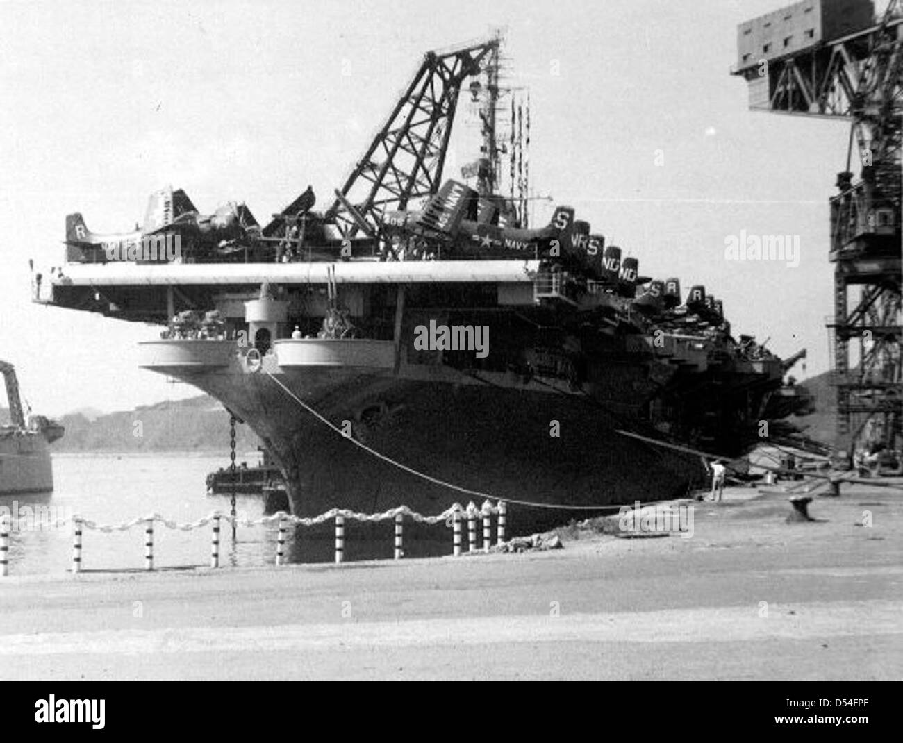 Uss essex cv 9 hi-res stock photography and images - Alamy